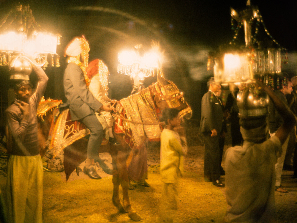 Индуистский брак, Индаур, Индия (1965–1975), фотограф Эд ван дер Элскен ...