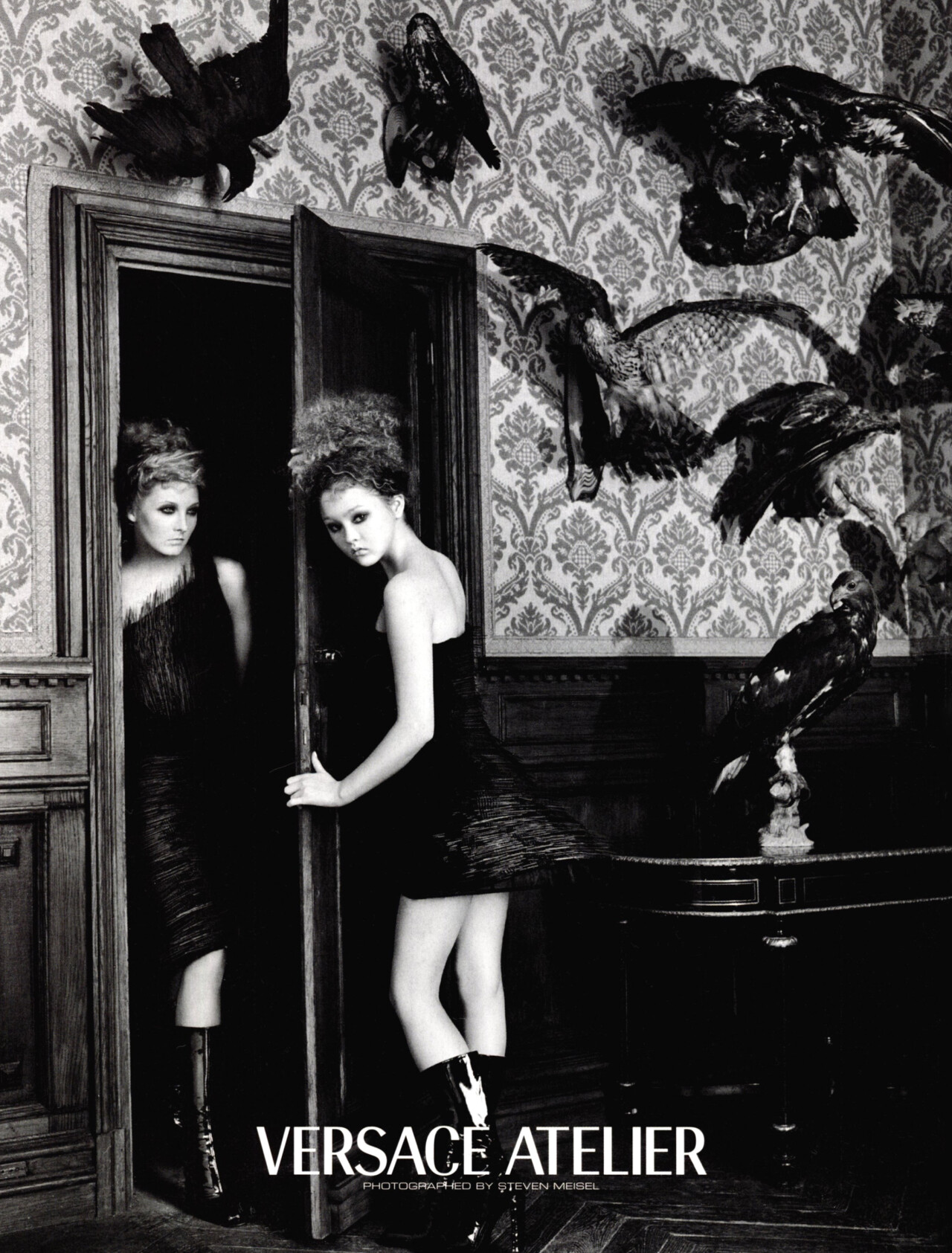 Кампейн Atelier Versace 1999, Девон Аоки, Эмили Сэндбер, Фрэнки Райдер ...